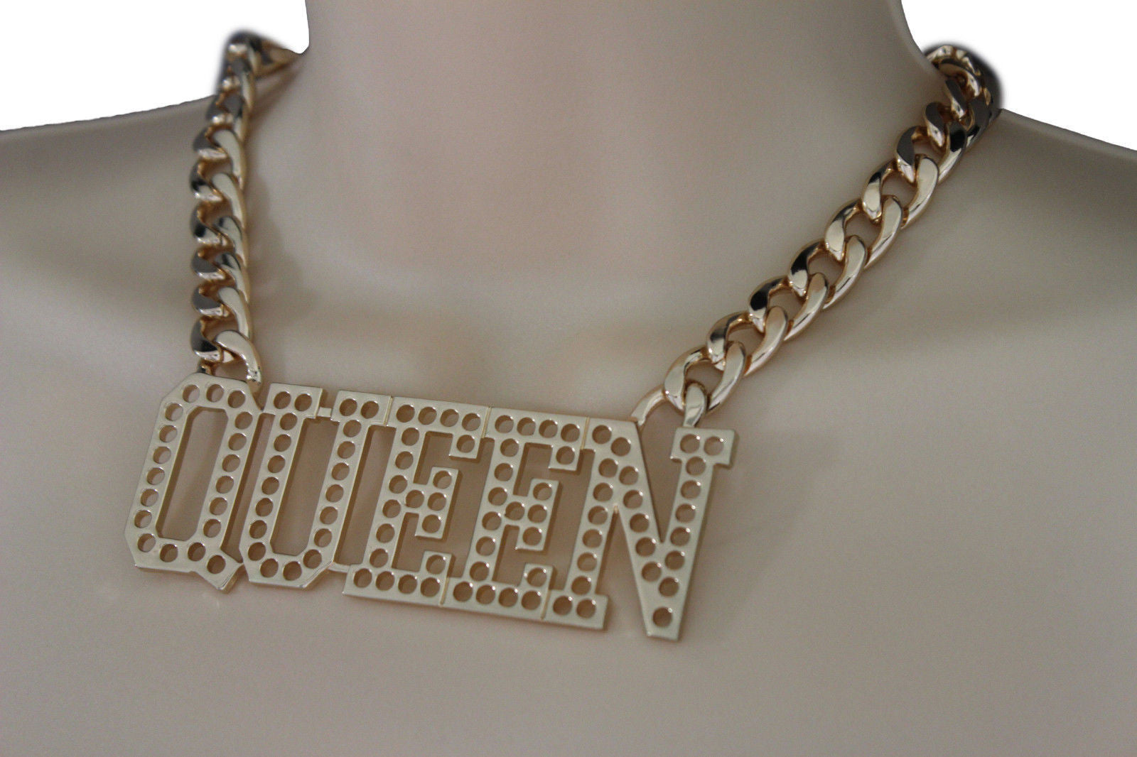 Gold Metal Chain Link Big QUEEN Holes Charm Short Necklace – alwaystyle4you