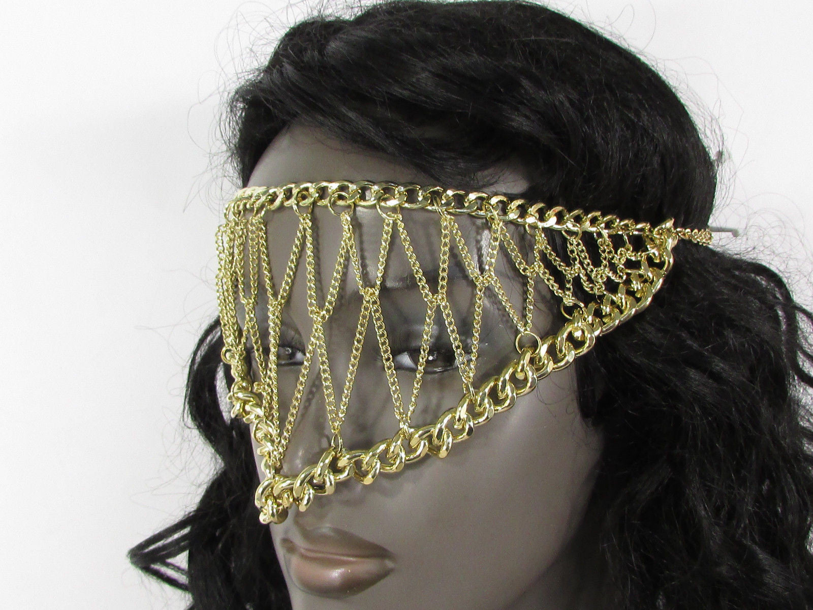 Fashion head jewellery store